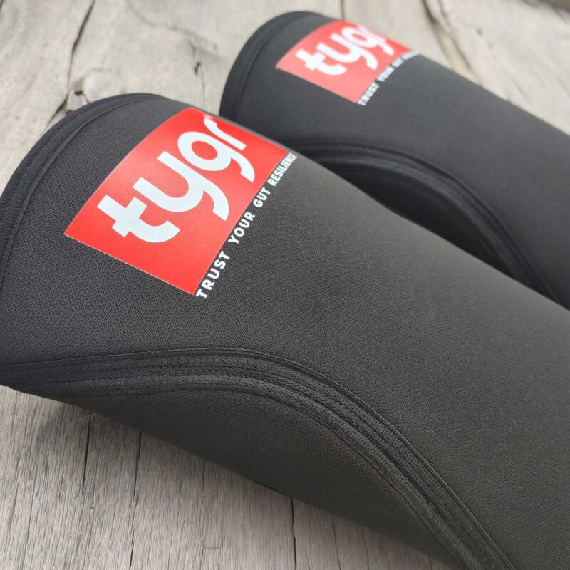 CUSTOM KNEE COMPRESSION SLEEVE - UAE, UK, USA, AUS.